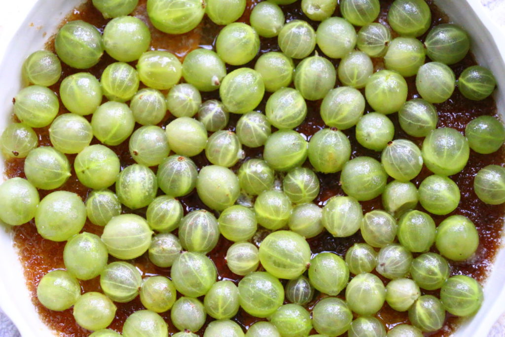 Baked gooseberry caramel pudding: I thought I didn't like gooseberries ...