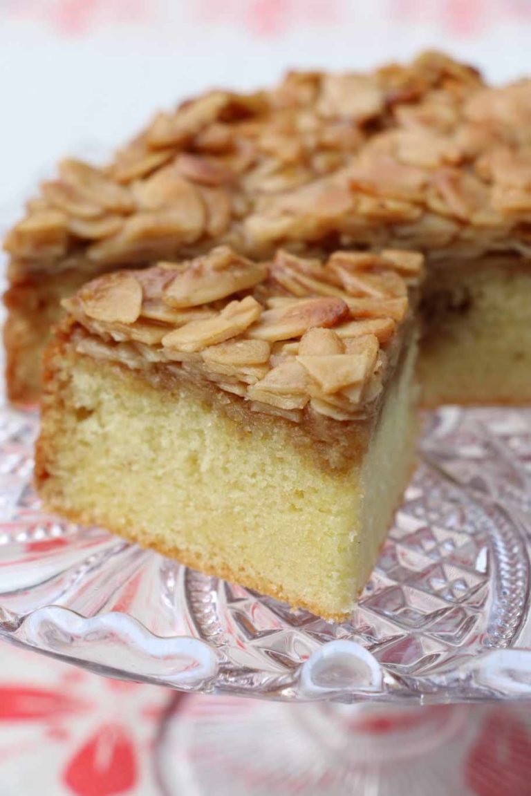 Toscakaka: Scandinavian caramelised almond cake - Crumbs on the Table